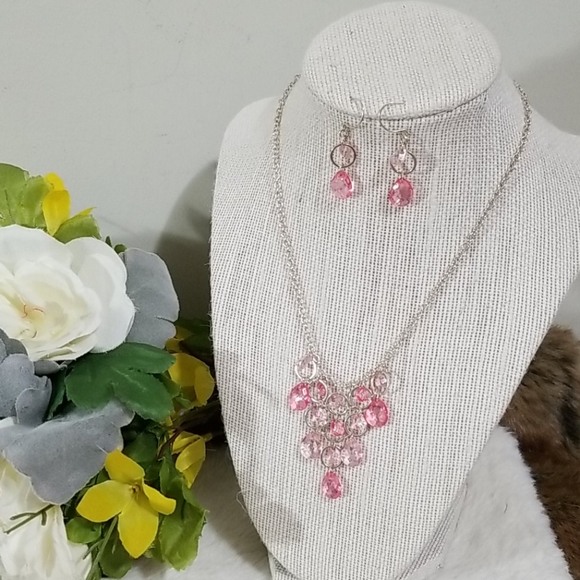 Jewelry | 325 Cute Pink Bead Necklace Set | Poshmark